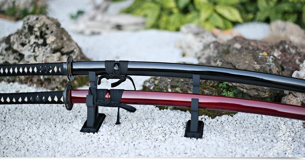 Support de katanas « Fukuza » (複座, deux places), pour deux sabres japonais #Terressens